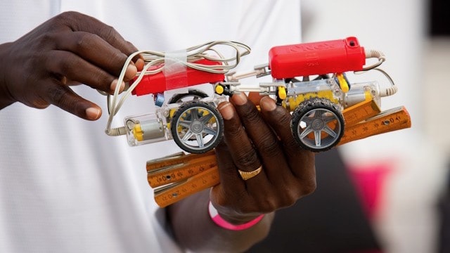 Bruggen bouwen met More Balls Than Most - Event Inspiration